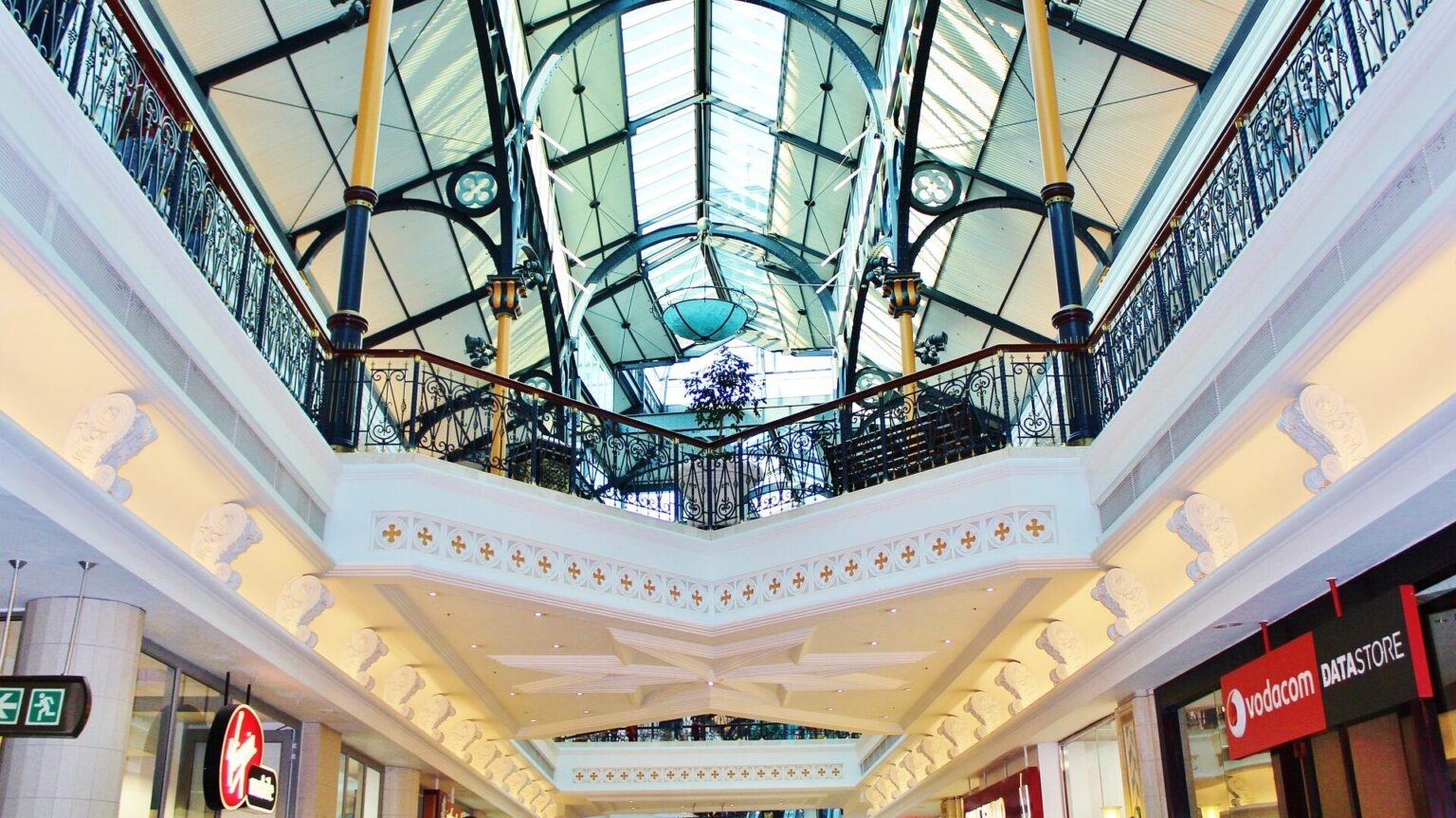 Canal Walk - Navigating through Cape Town's Most Iconic Mall